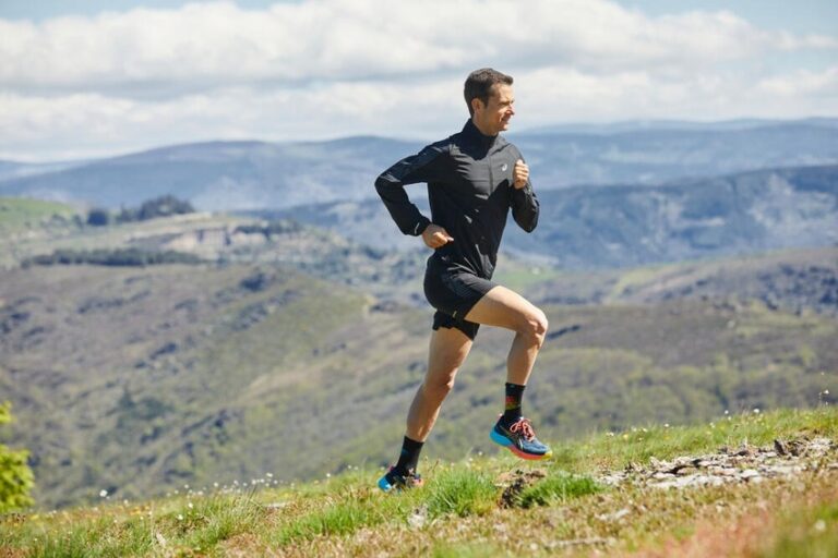 Chạy Trail Cần Chuẩn Bị Gì: Top 15++ Vật Dụng Chạy Trail Cần Thiết